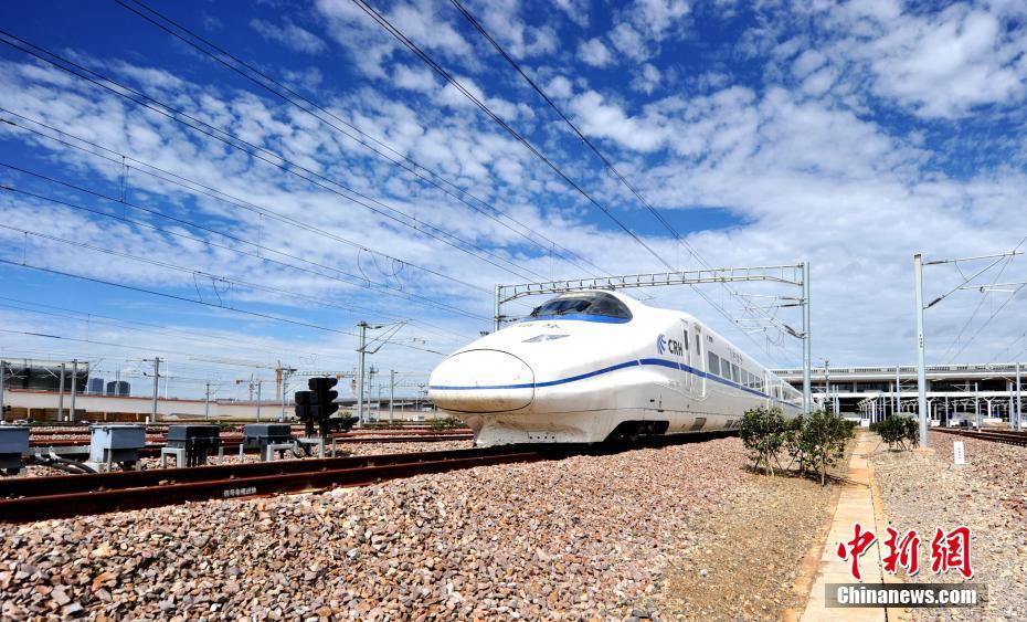 Tes jalur kereta api kecepatan tinggi yang menghubungkan China-ASEAN ...