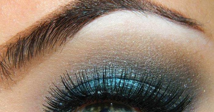 Dramatic Effects- Holiday Look