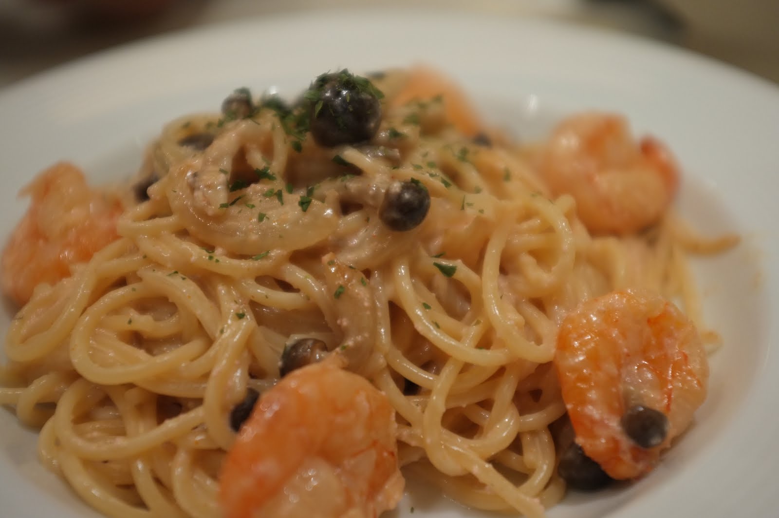 MELODY EATS THE WORLD: Kabe no Ana Pasta