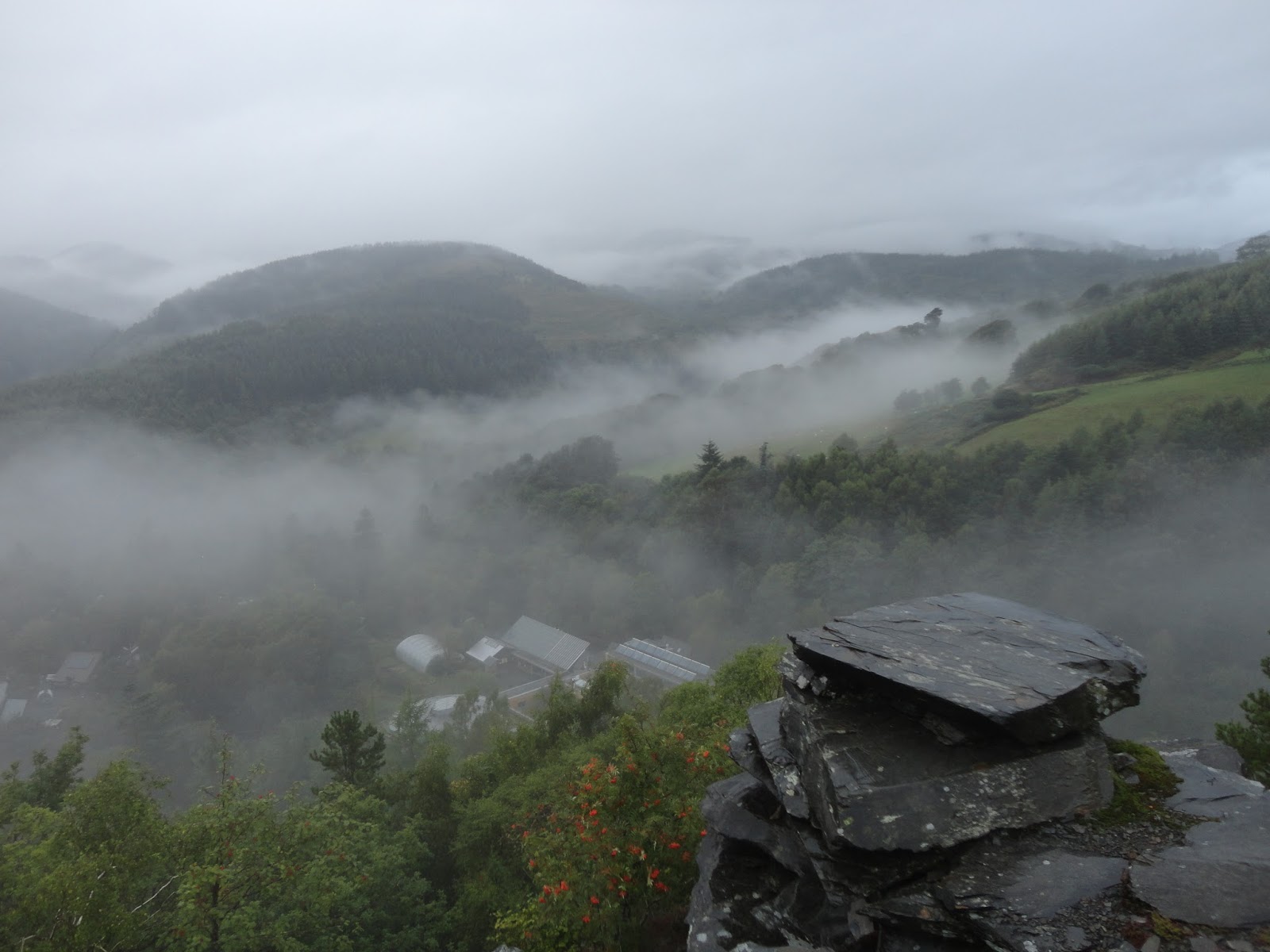 possolans and marble dust: Rammed Earth ( with Rowland Keable)