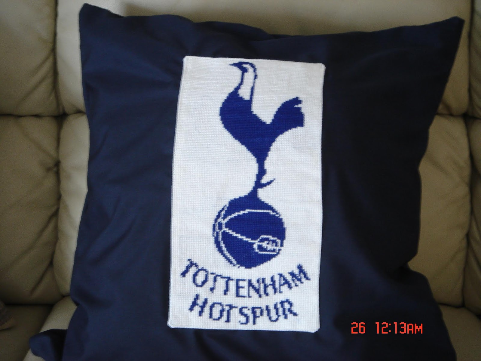 EASY PATTERNS: Tottenham Hotspur FC cross-stitch pattern