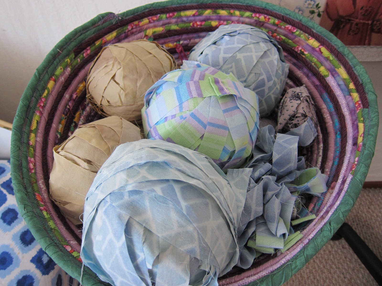 Thinking Out Loud: Making a Rag Rug from Old Sheets