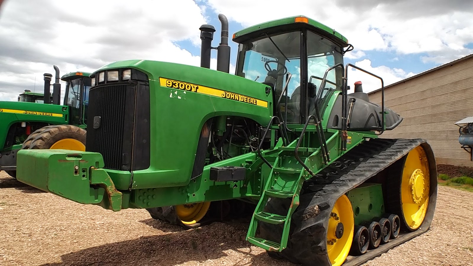 MAQUINARIA AGRICOLA INDUSTRIAL: Tractor Oruga John Deere 9300T