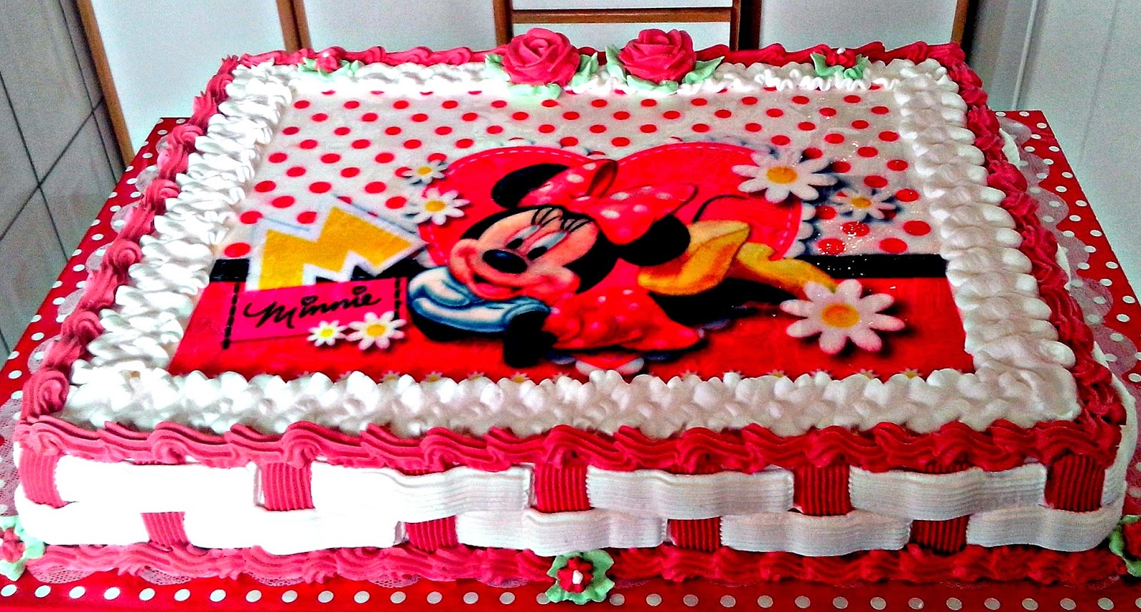 O Cantinho do Bolo da Lenira: Bolos Minnie