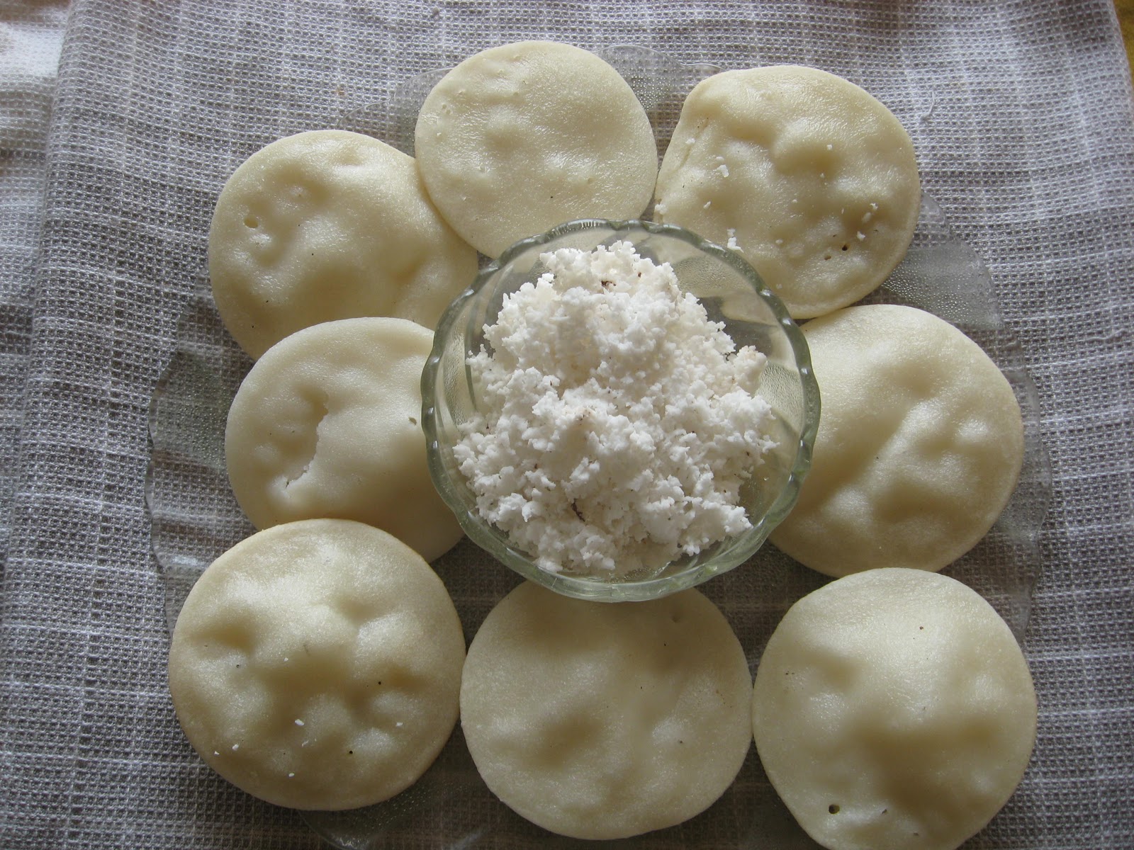 Pithe Pulir Deshe: Bengali Crêpe cuisine