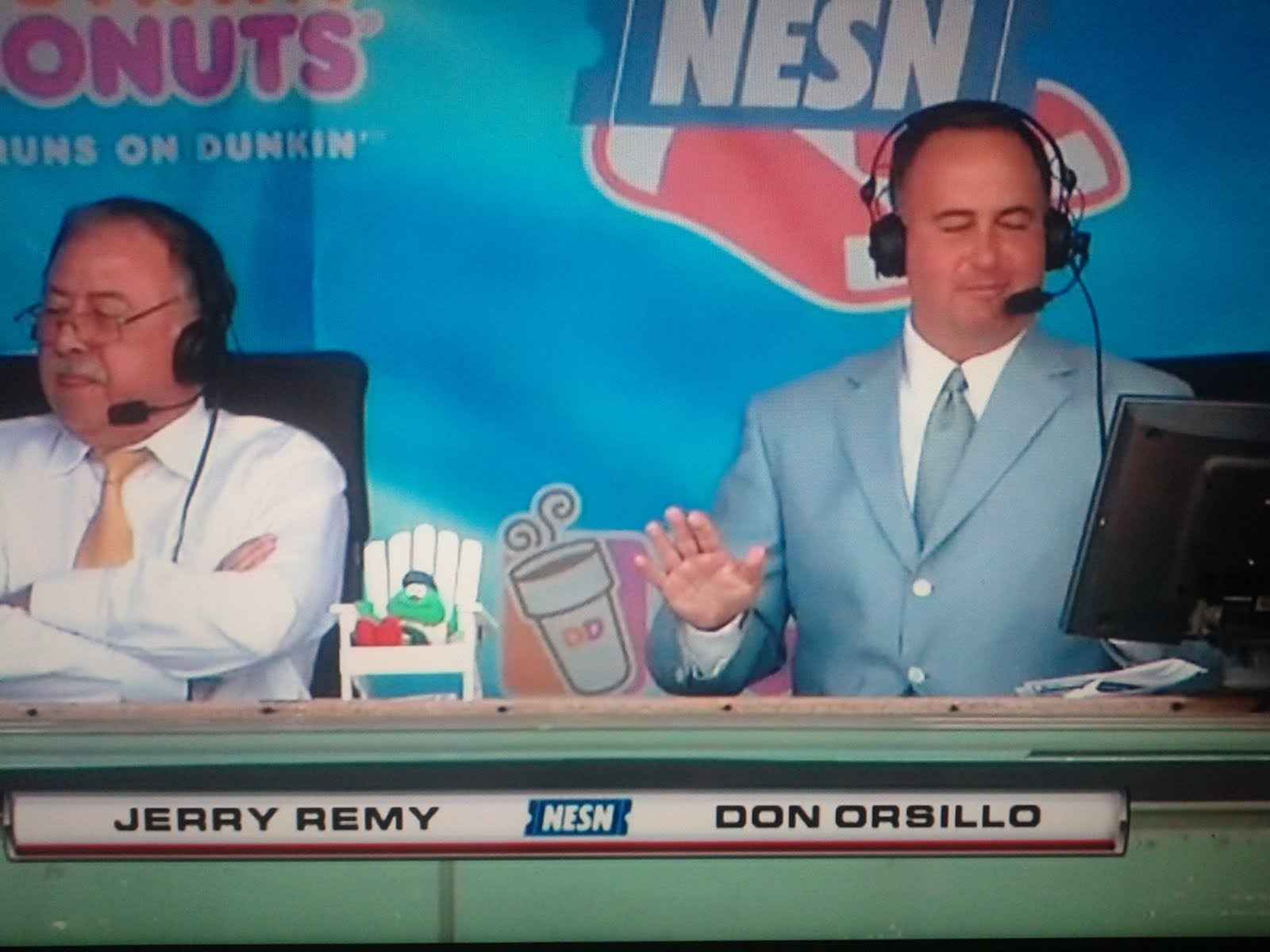 Diamondbacks TV play-by-play announcer Daron Sutton suspended by team ...