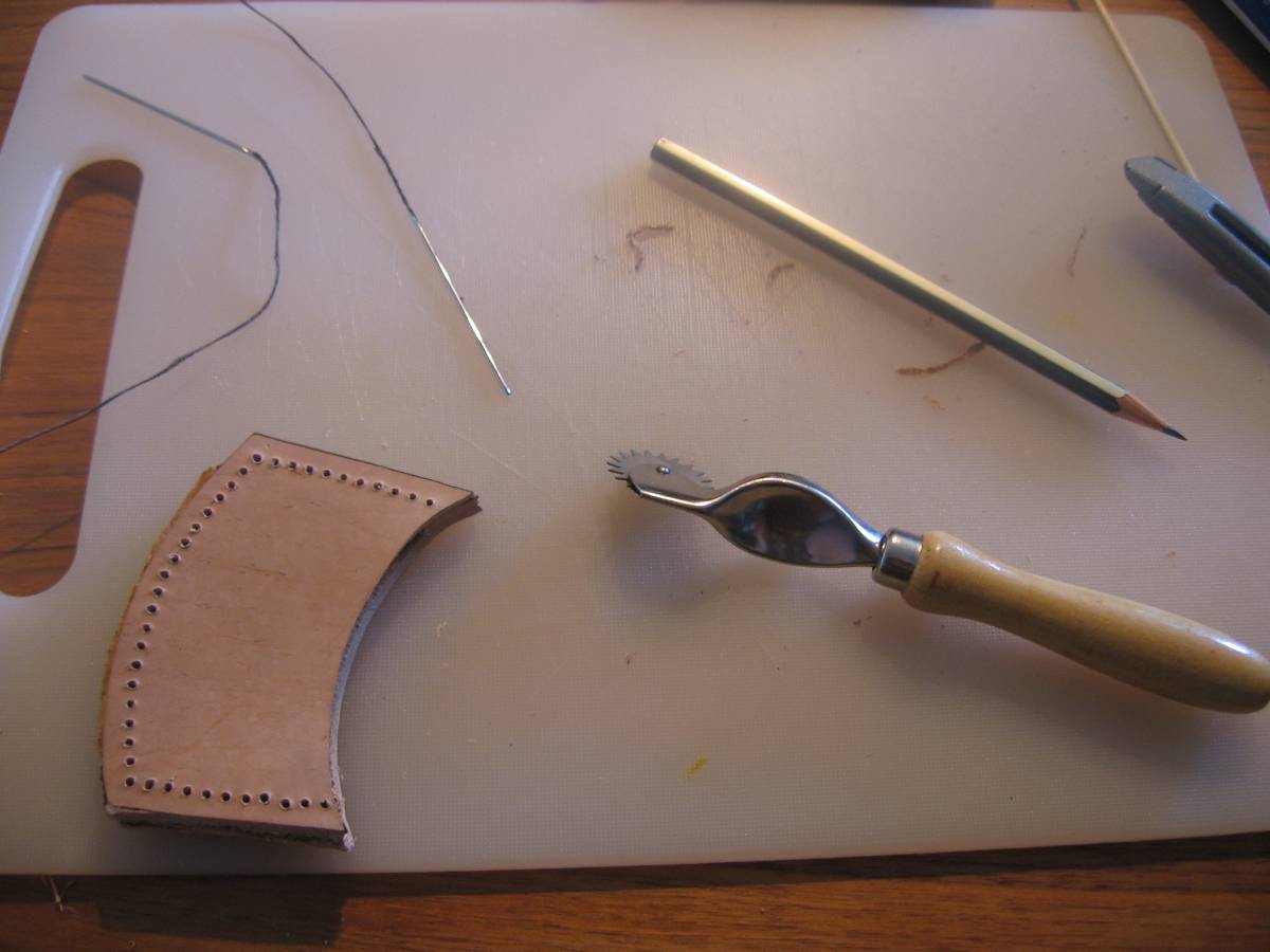 The wandering axeman: Axe Sheath Tutorial