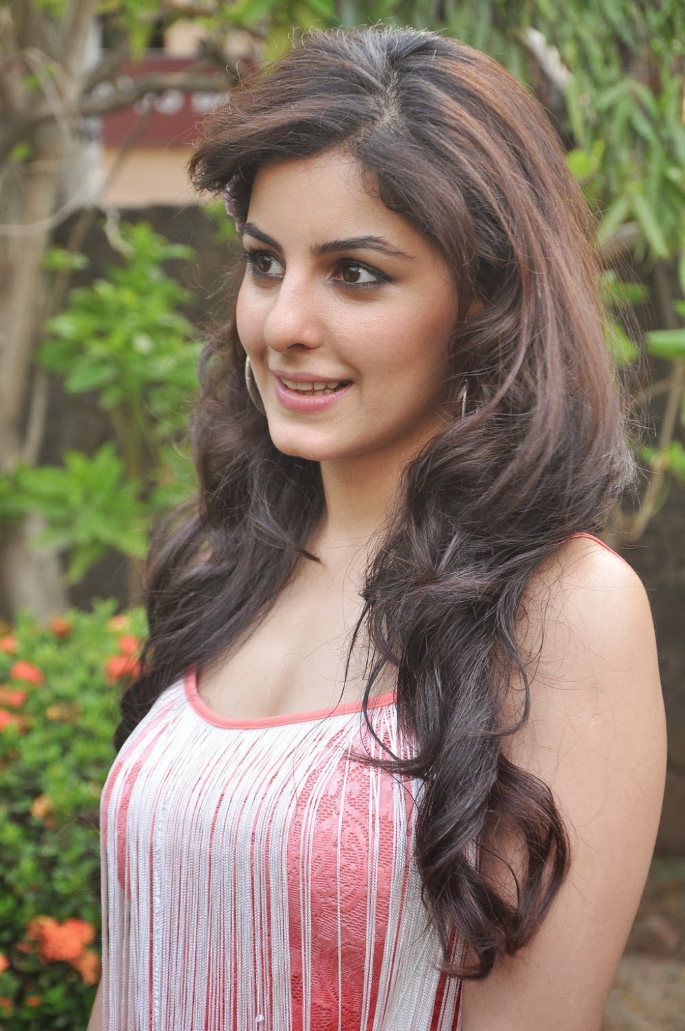 Isha Talwar Malayalam,tamil Movie Actress Images, Pictures | Actress ...