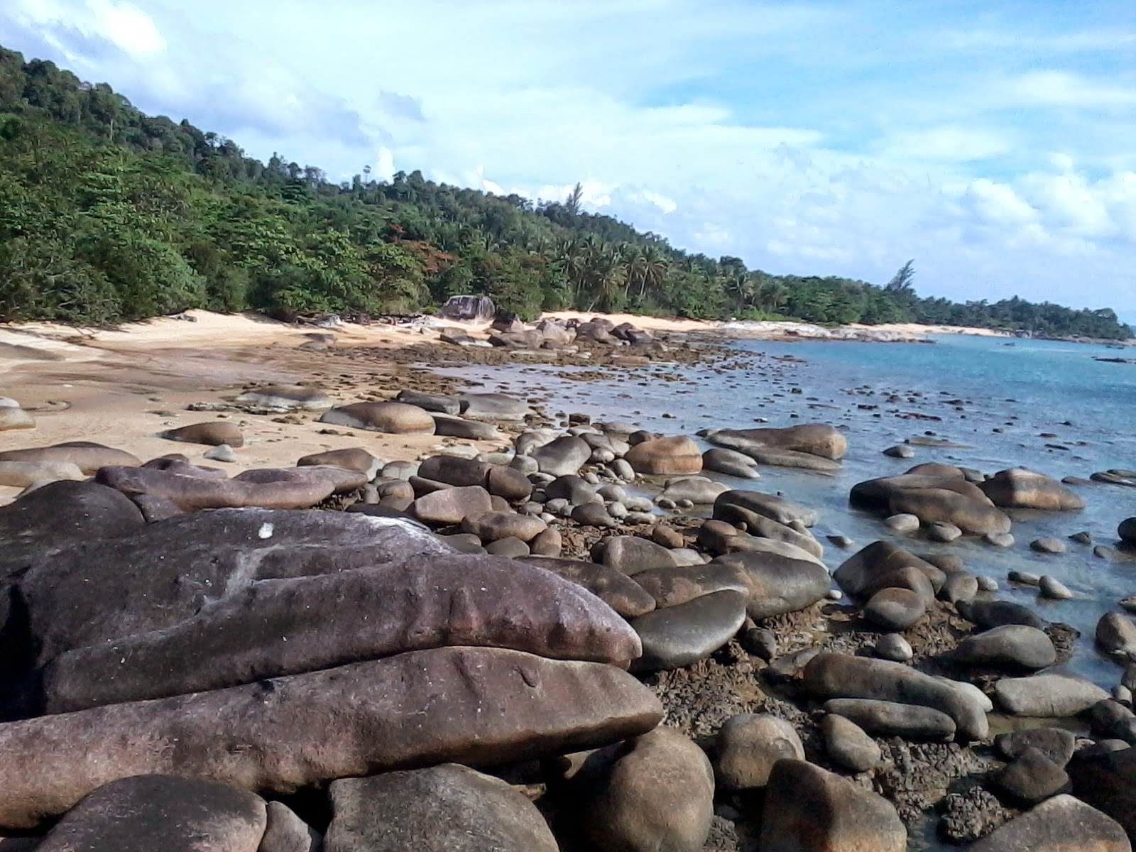 Objek Wisata Pantai Temajuk | SINGKAWANG BLOG™