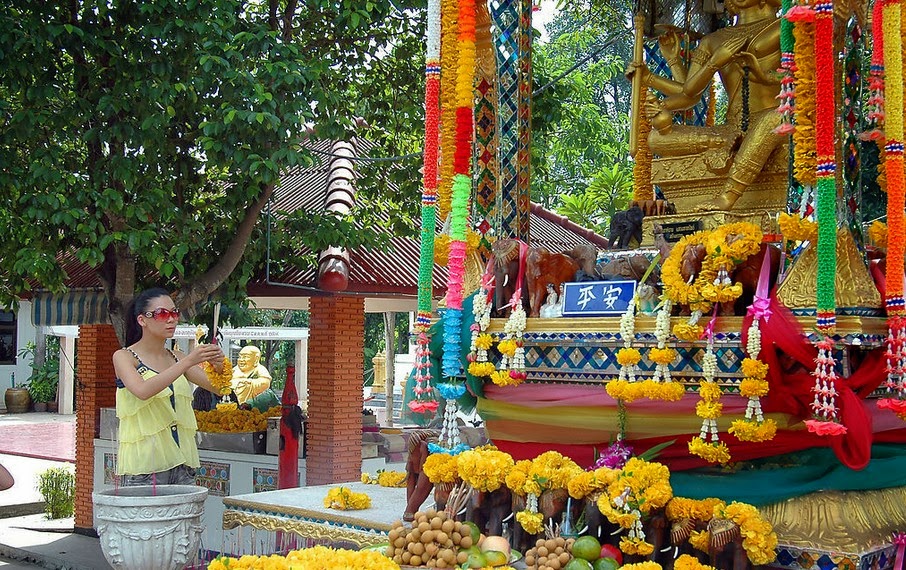 Southeast Asia Trip: Erawan Shrine