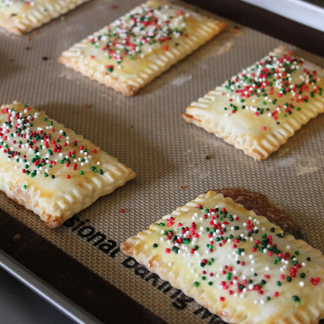 Leelabean Cakes: Quick Tip: Breakfast Pocket Pastries