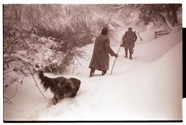 Modern Printmakers: James Ravilious: hunters in the snow