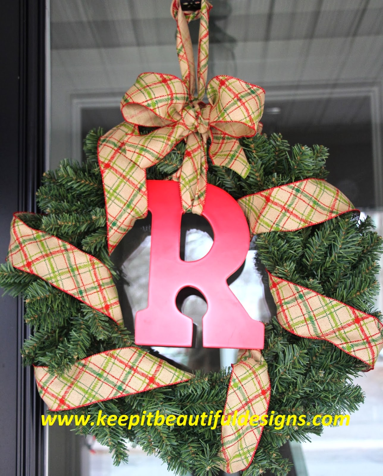 Keep it Beautiful Designs: Fabulous Friday: Christmas Monogram Wreath DIY!