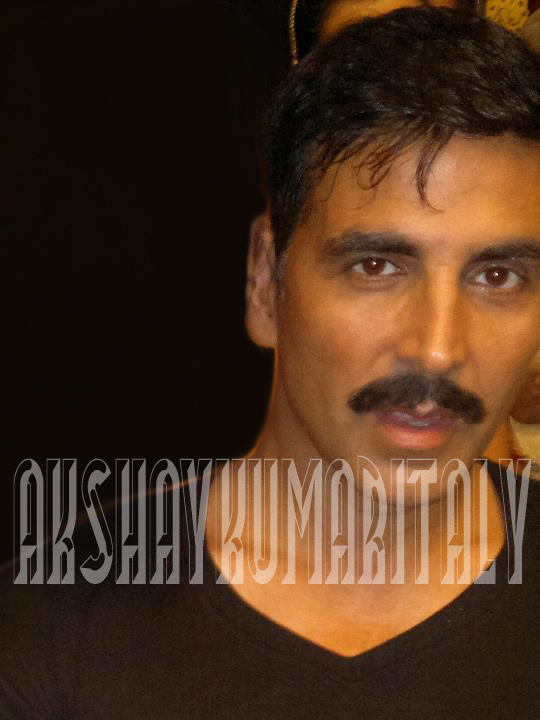 Akshay Kumar Italy: ‎[UNSEEN PHOTOS] Akshay Kumar and Prabhu Deva on ...