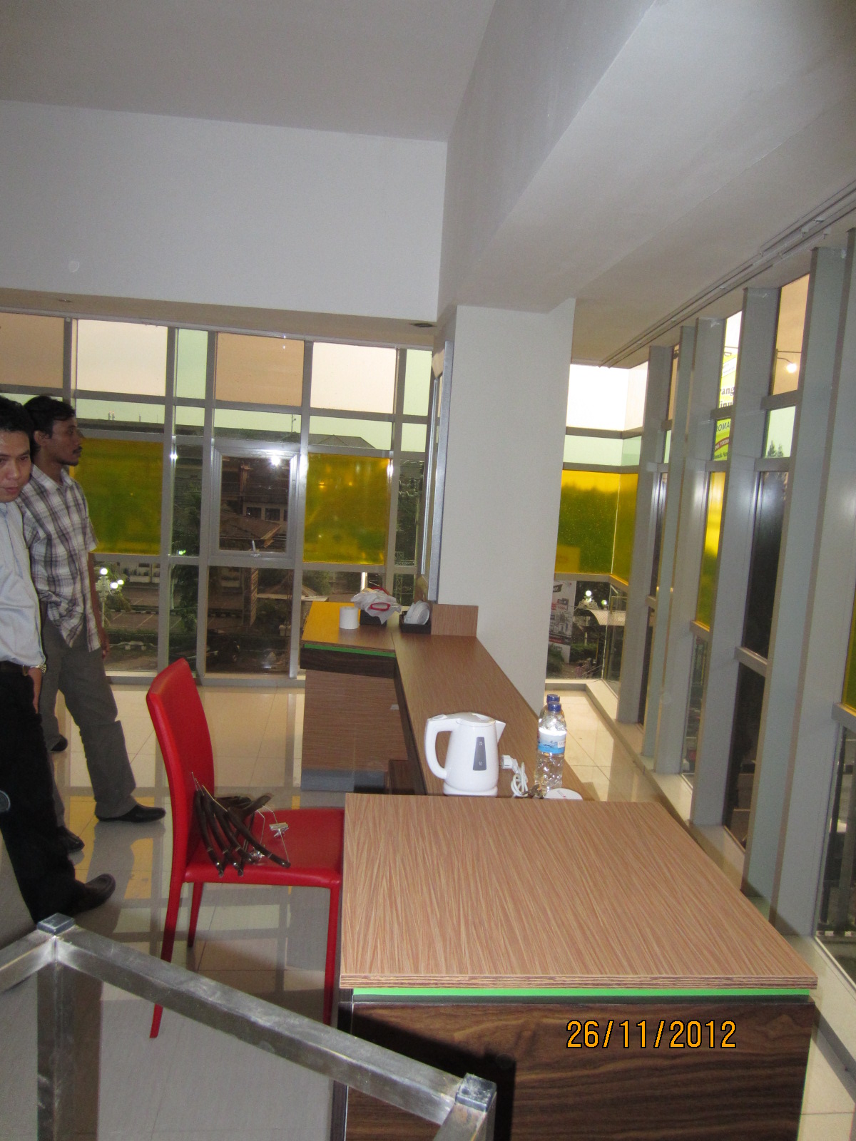 Meja Konter bahan Plywood dan HPL - mediakayu