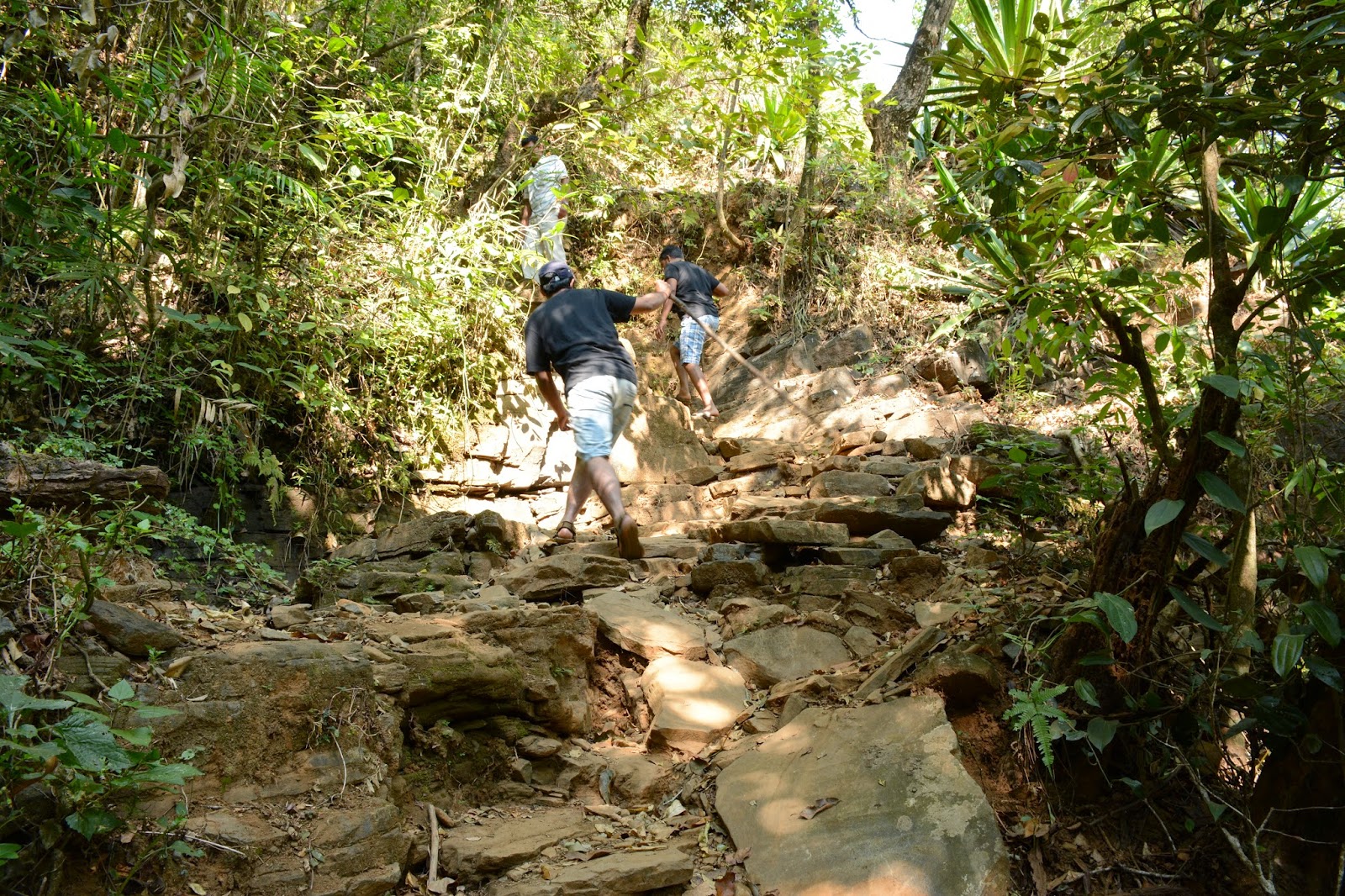 Our Travel Tales: Trek to Ballarayanadurga Fort