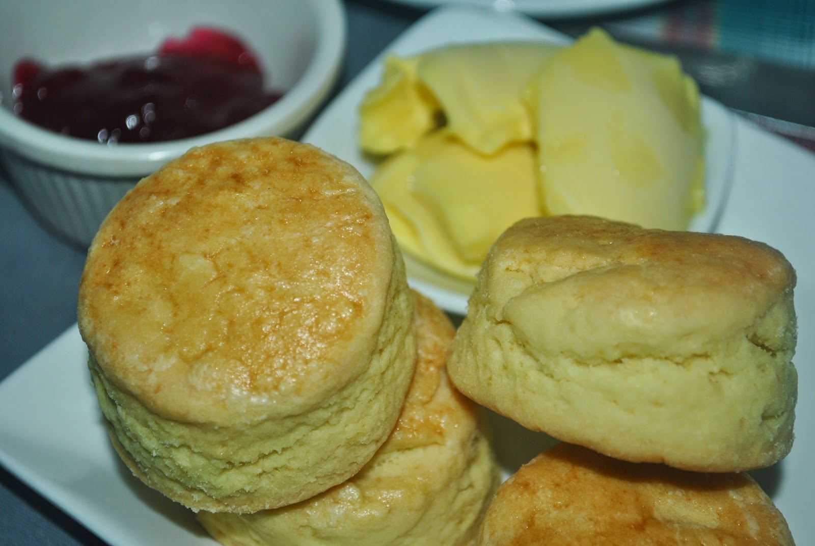 PATYSKITCHEN: FLANKY BUTTERMILK BISCUITS