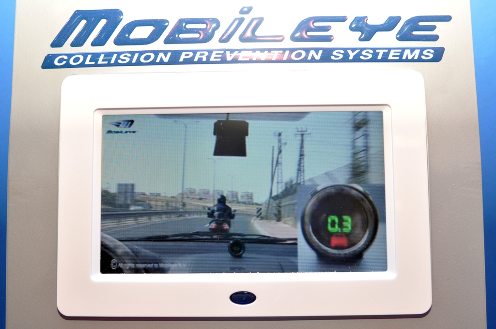 DiMOTORi: Mobileye: software y hardware para prevenir accidentes