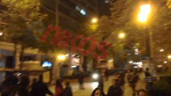 ΞΥΛΟ ΚΑΙ ΣΤΗΝ ΘΕΣΣΑΛΟΝΙΚΗ... ΠΕΤΡΟΠΟΛΕΜΟΣ ΑΝΑΜΕΣΑ ΣΕ ΑΠΛΥΤΟΥΣ ΚΑΙ ΜΕΤ ...