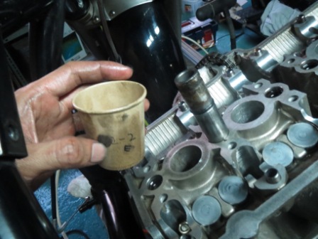 Araki Funky Machine Technical Report: Engine of bandit 250. Valve assemble