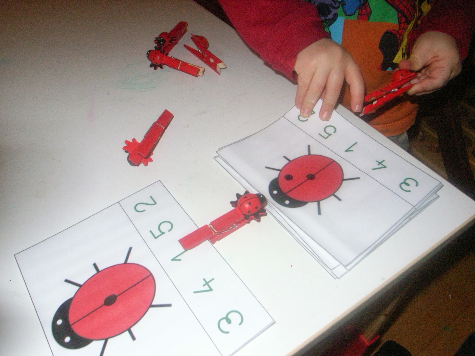 Les Montessouris: Compter avec les coccinelles