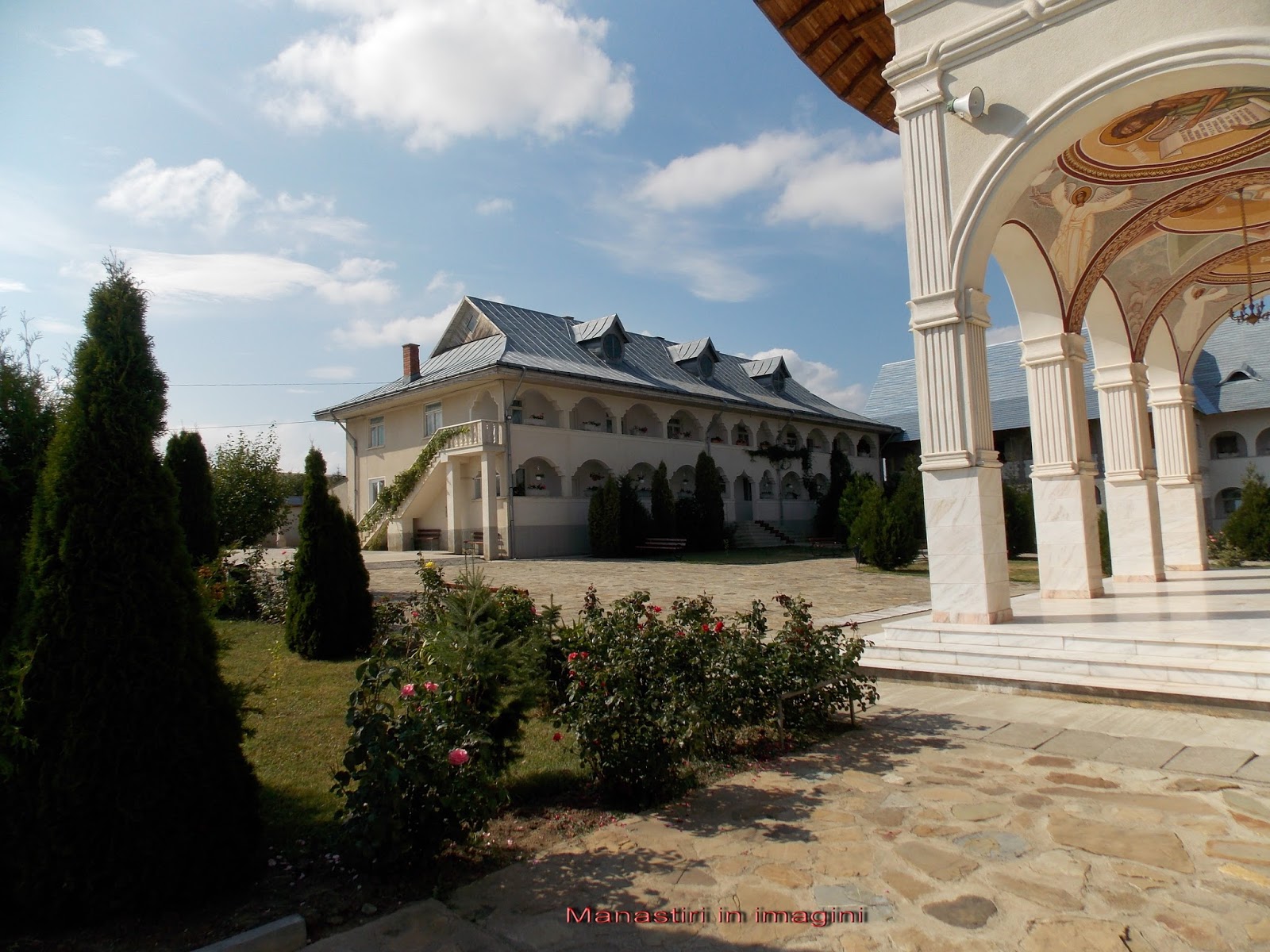 Mănăstiri în imagini: Manastirea Sfantul Vasile cel Mare, Sfantul ...