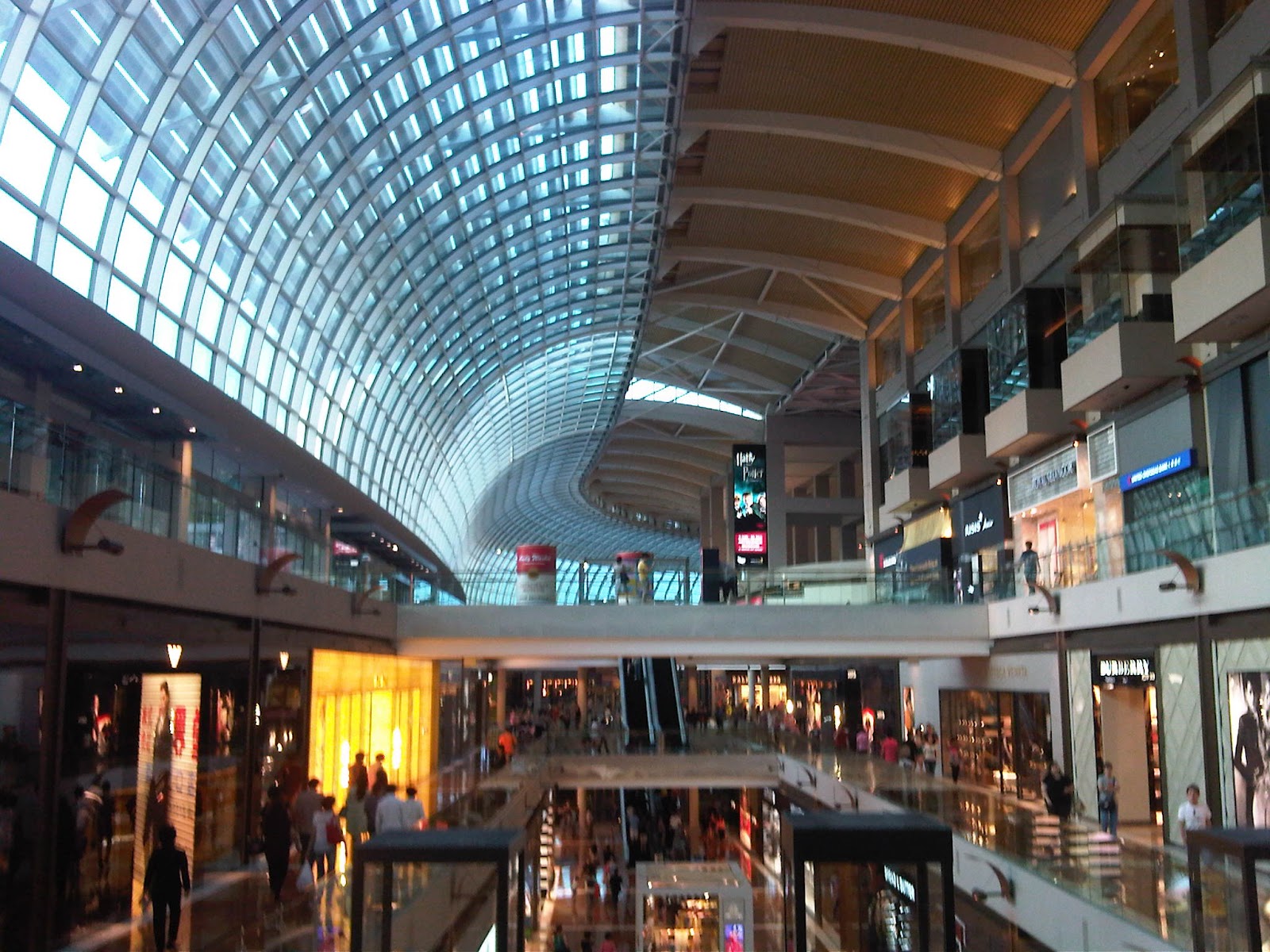 Regin's Realm: Singapore Redux: The Shoppes at MBS