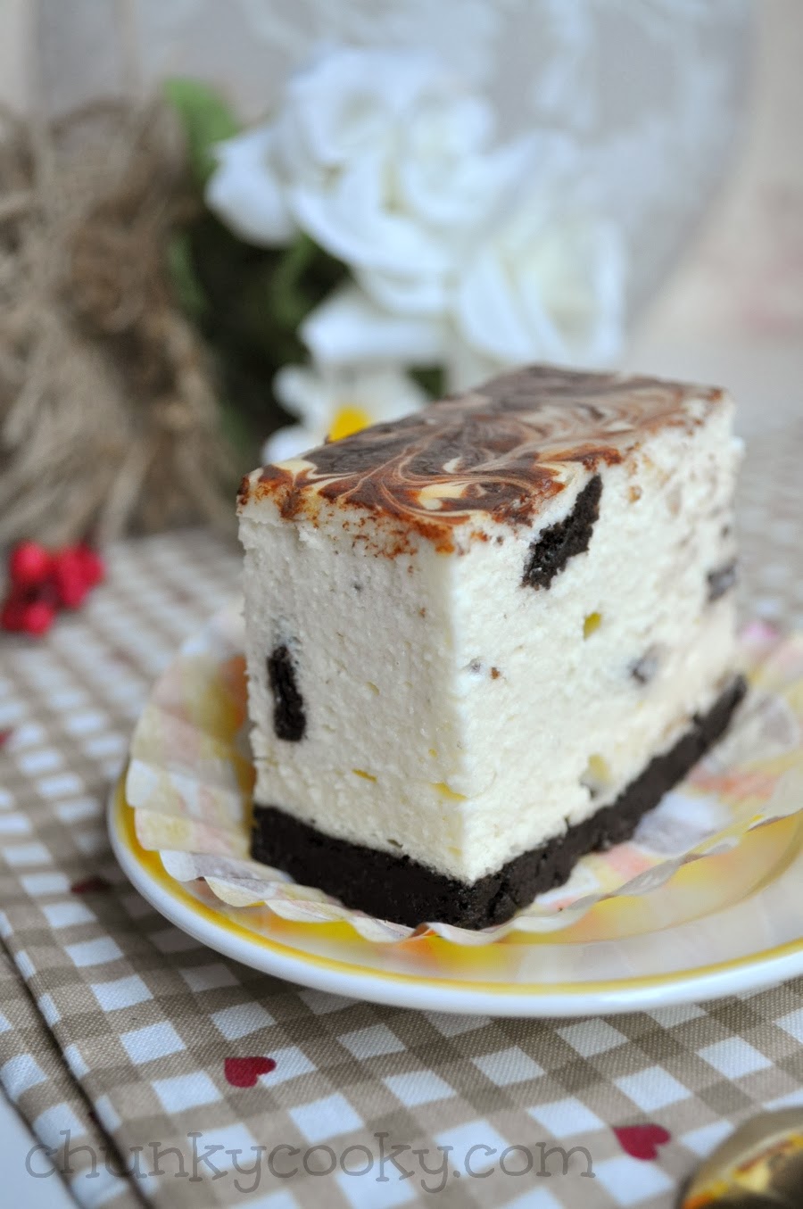 Delicious Kit Kat Oreo Cheesecake ~ GOODIY