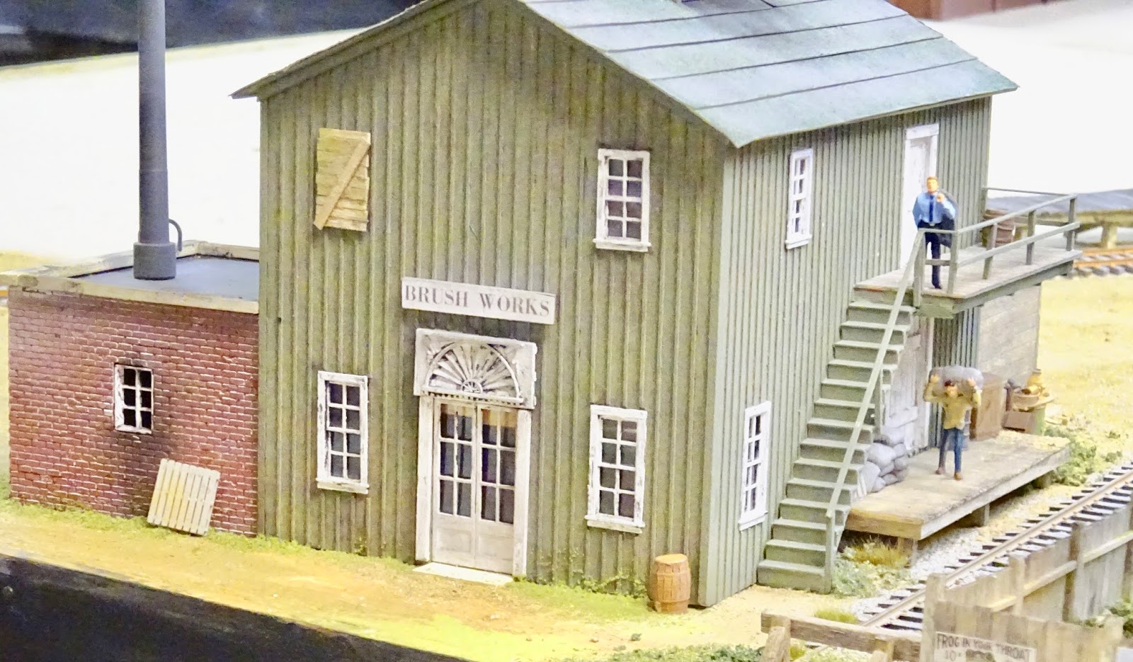 Model Railroad Minutiae: Brush factory installed