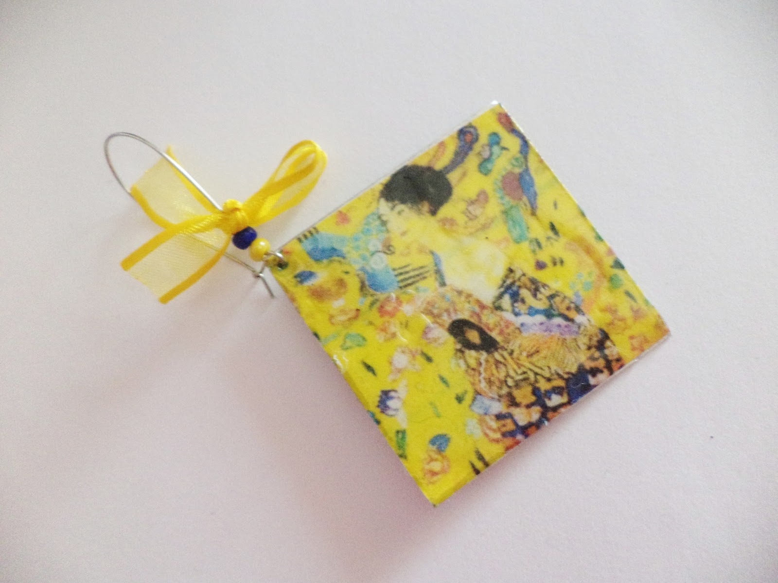 Julia's Handmade Jewellery: ΧΕΙΡΟΠΟΙΗΤΑ ΣΚΟΥΛΑΡΙΚΙΑ ΜΕ ΥΓΡΟ ΓΥΑΛΙ ΚΑΙ ...