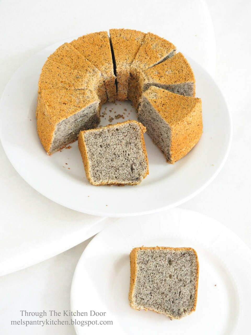 Through The Kitchen Door: Black Sesame Seeds Chiffon Cake