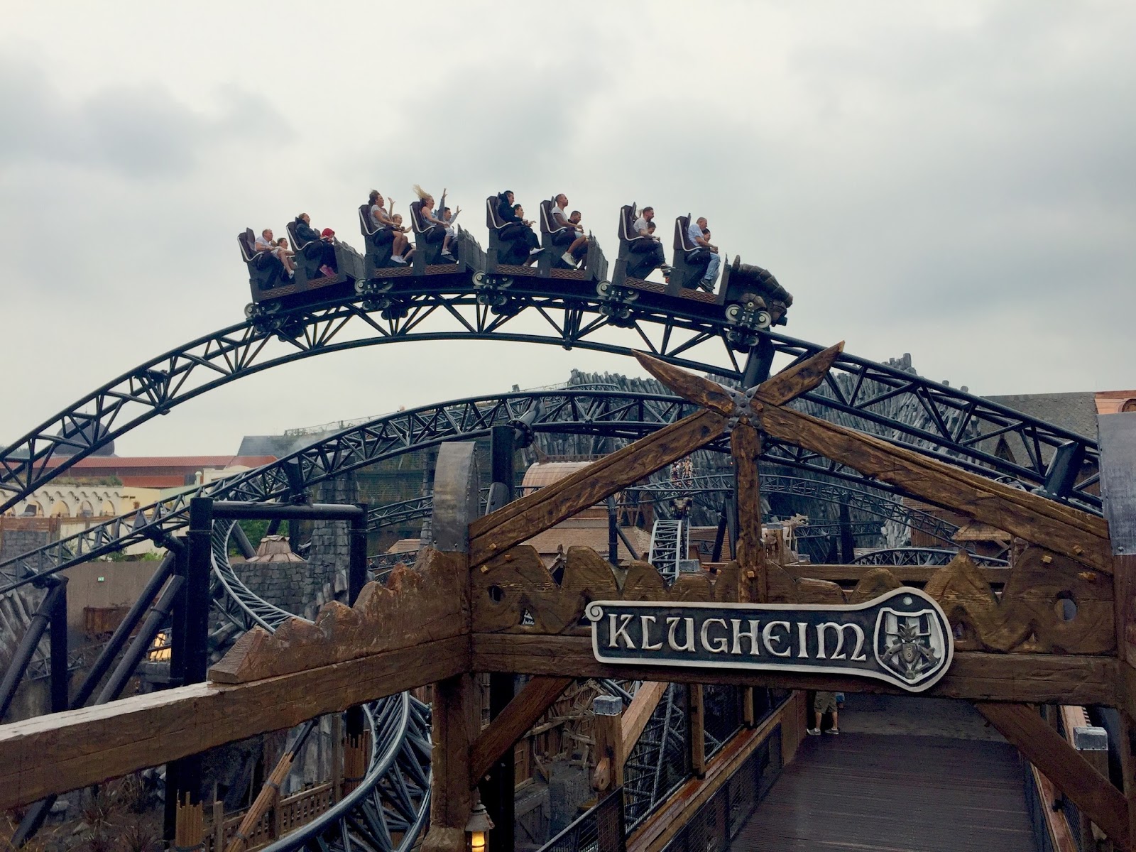 Roller Coaster Review: Taron at Phantasialand (Brühl, Germany)