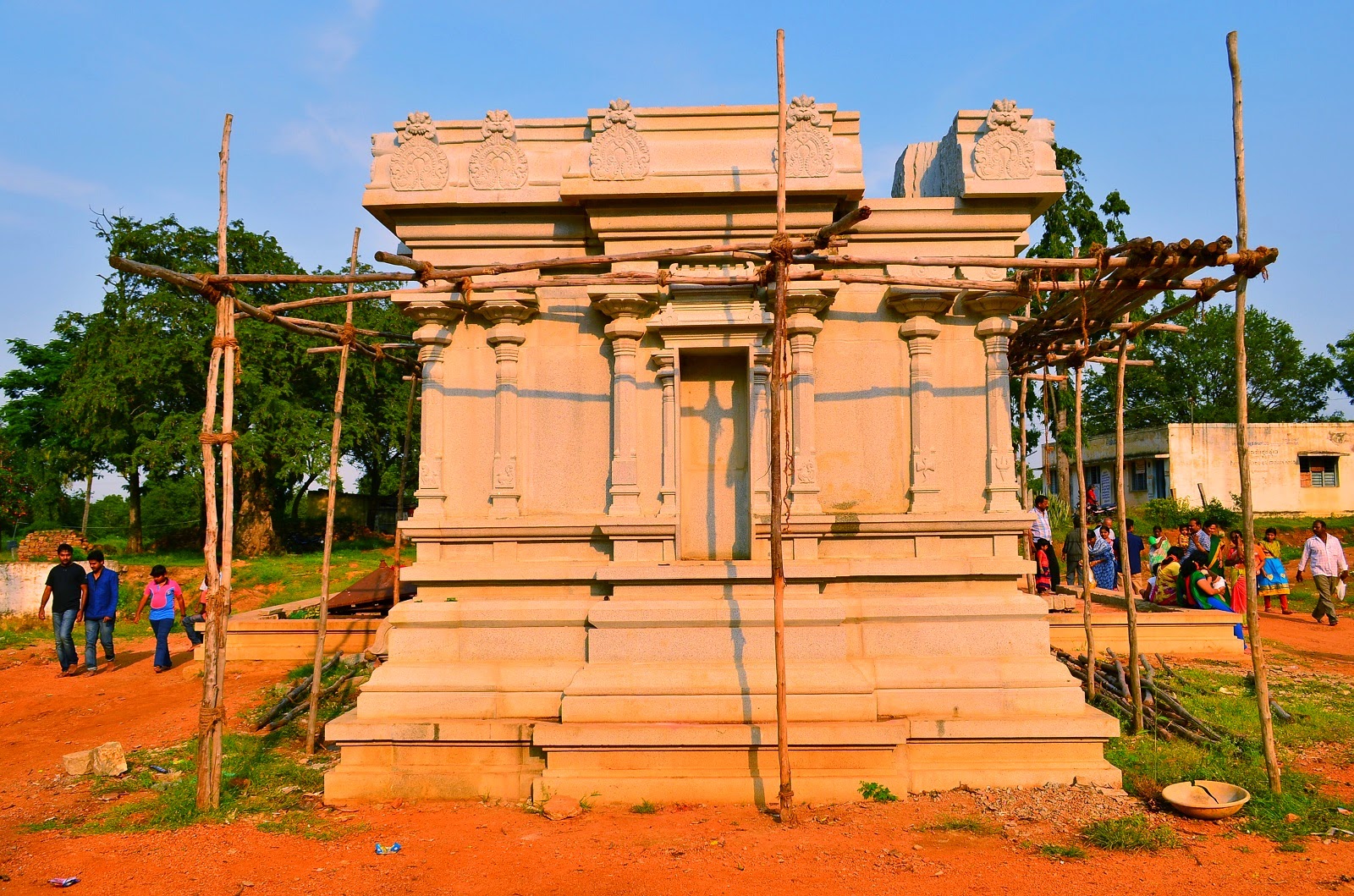 Sharath Hassan A Travelling Photographer: Belagur and Halu Rameshwara ...