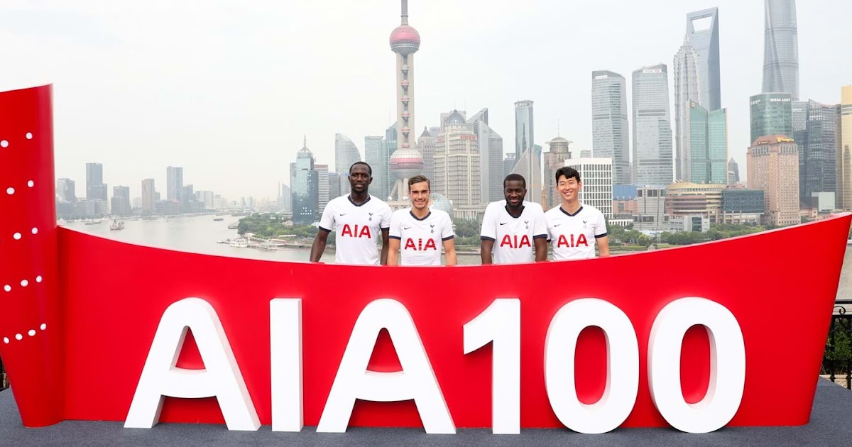 Red Sponsor Logo Until At Least 2027 - Tottenham Sign Record AIA Shirt ...