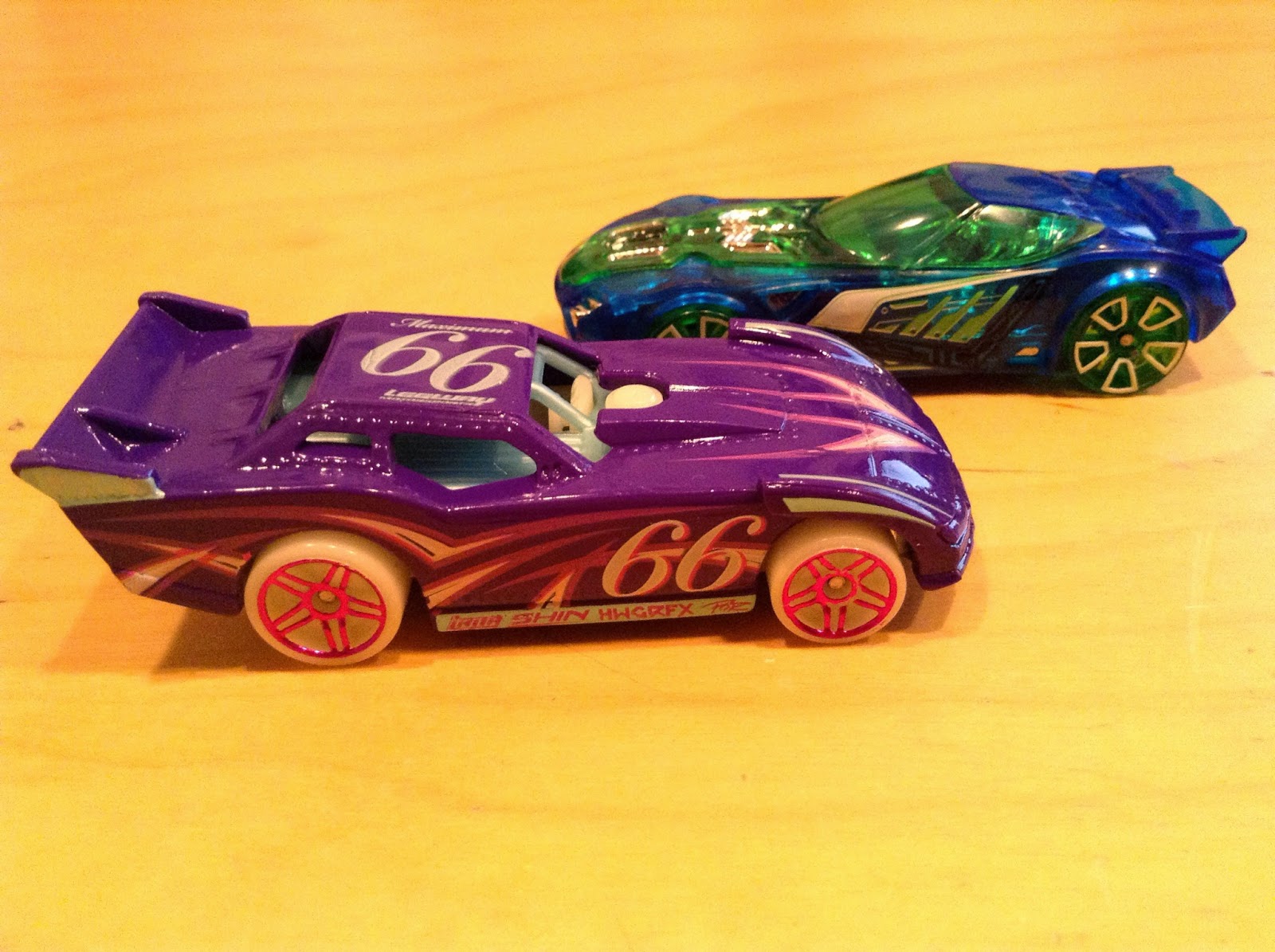 JULIAN'S HOT WHEELS BLOG: Maximum Leeway & Nerve Hammer