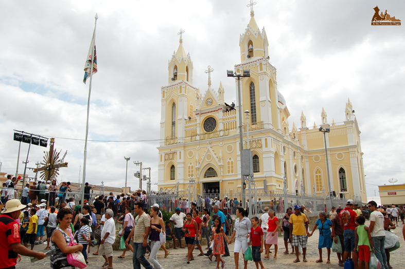 Canindé é um dos maiores centros de fé no Ceará, que recebe fiéis de ...