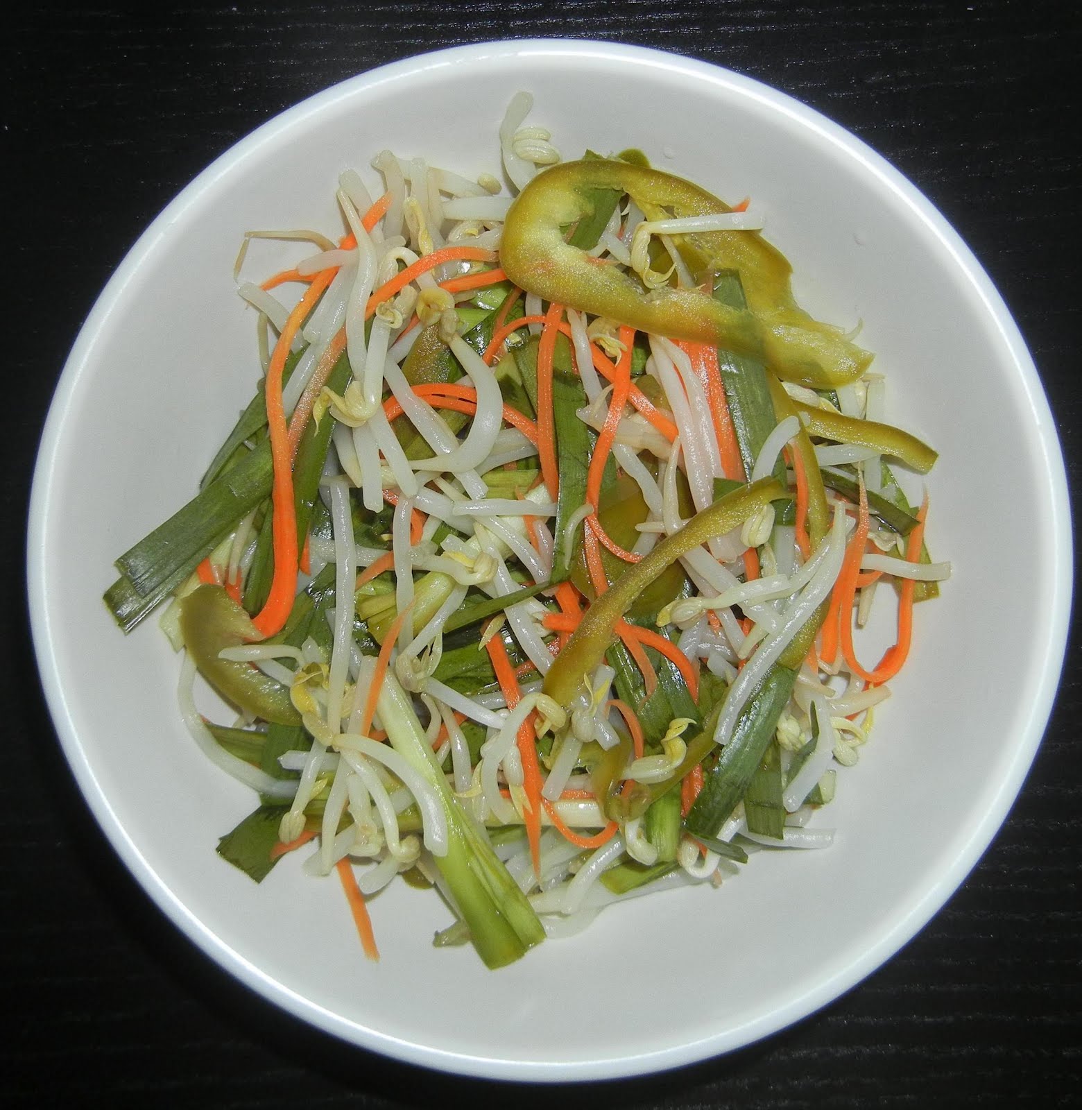 Foodilicious: Dua Gia – Pickled Chive and Bean Sprouts
