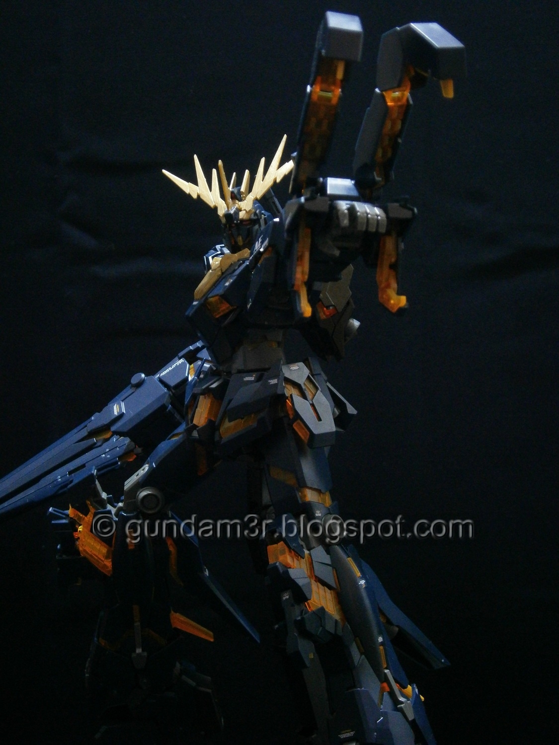Unicorn Gundam 02 Banshee (Destroy Mode) MG Review Part 3
