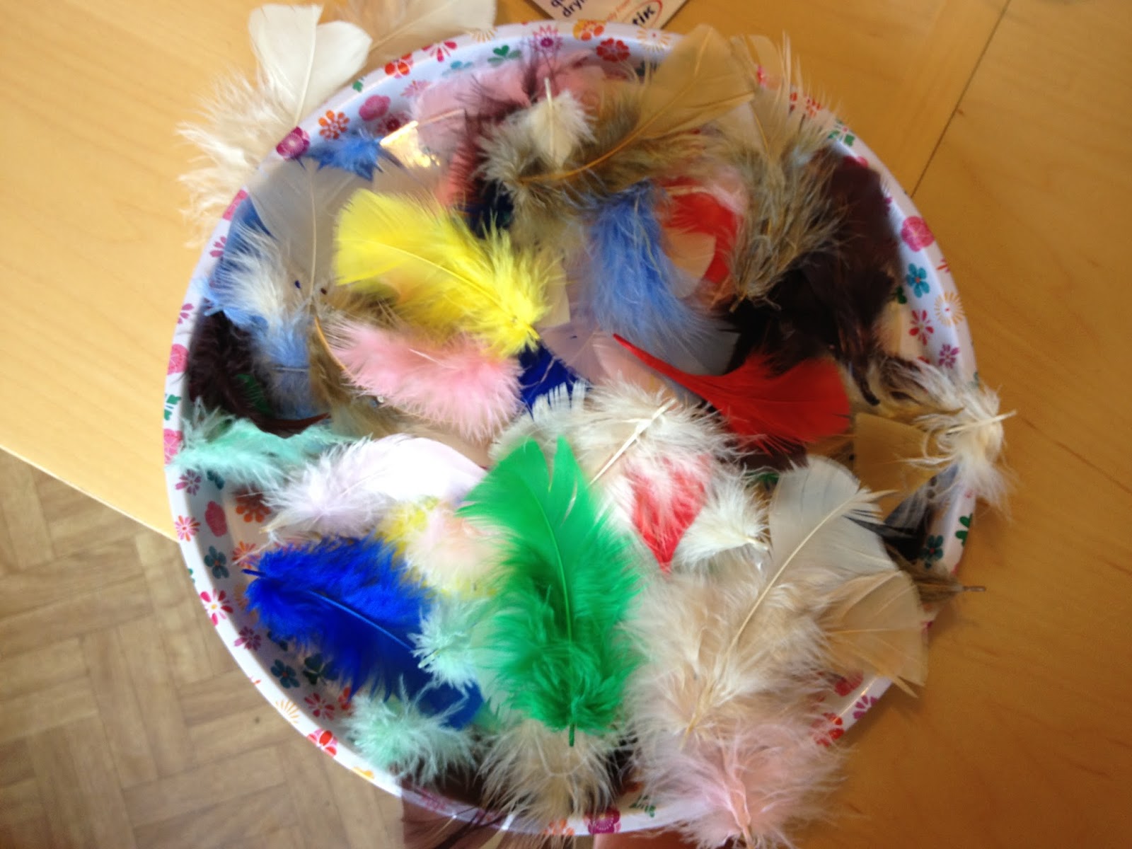Knicker Elastic Fantastic: DIY fantastic: Feather birds!