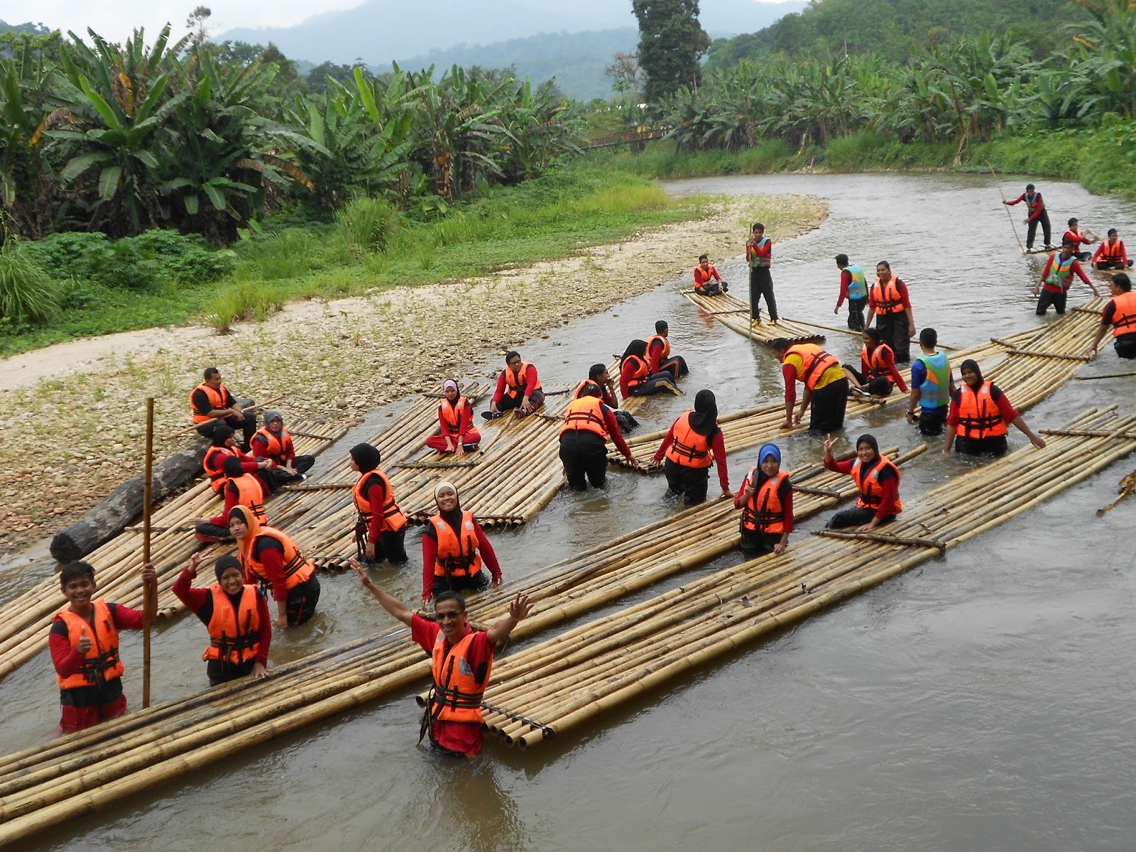 KELA ADVENTURE CAMP: BERAKIT BULUH