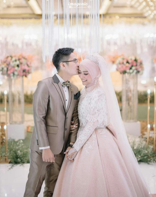 √ 41 Model Hijab Pengantin Modern yang Cantik Tren Masa Kini Terbaru ...