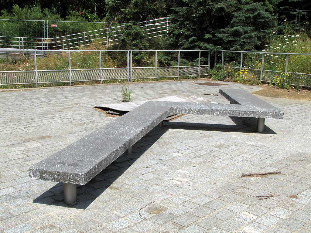 A Bunch of Benches: Parc de la Villette