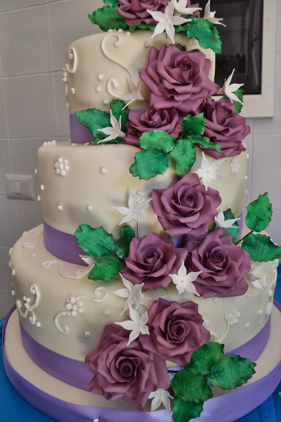 Dolce Universo realizza torte artistiche di compleanno e nuziali ...