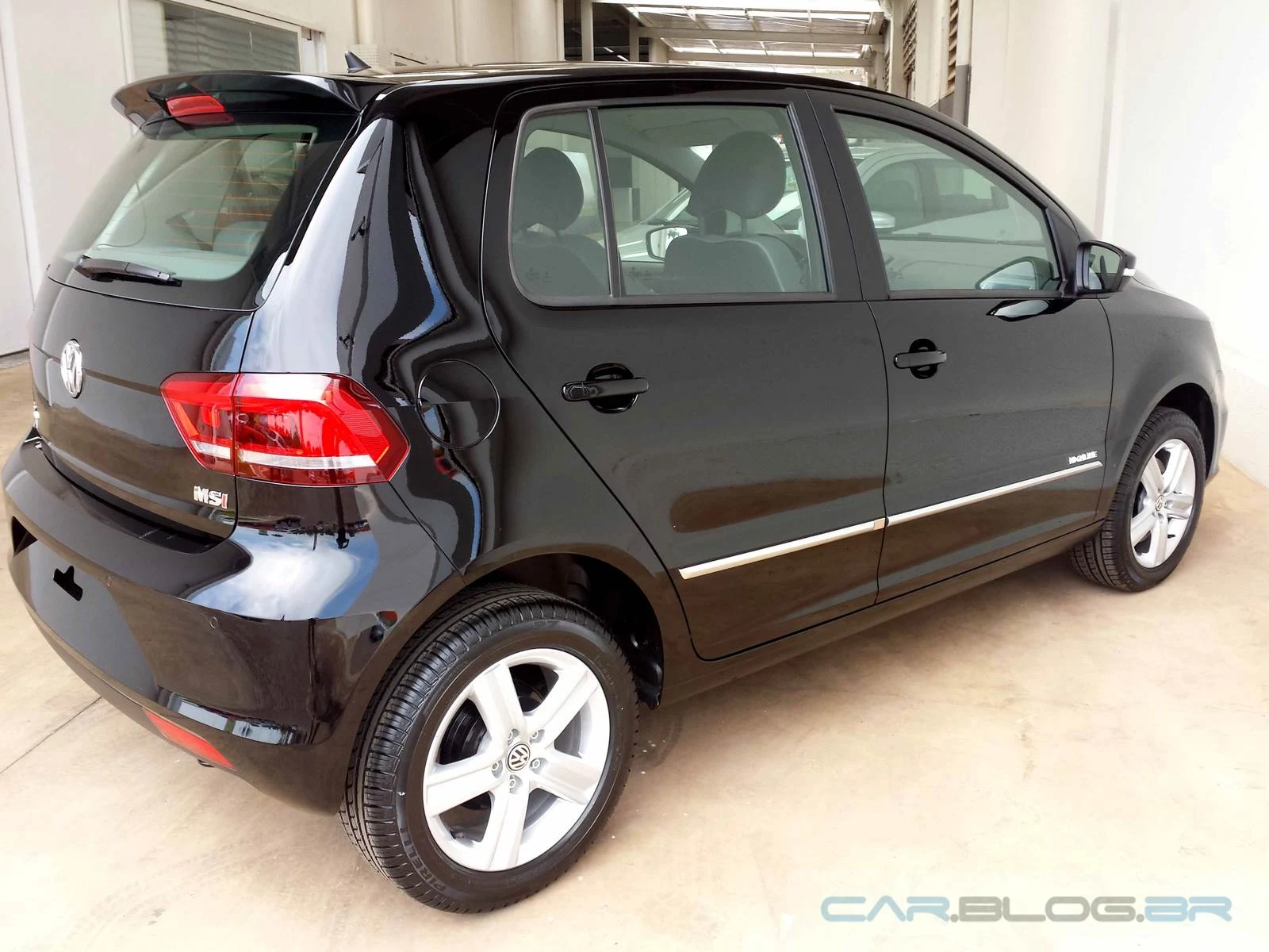 Novo Fox Highline 2015 chega às lojas com desconto de 3%