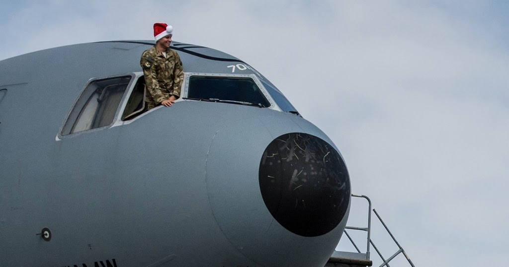 USAF KC-10 CREW ENJOIS IN-FLIGHT CHRISTMAS MEAL - Blog Before Flight ...
