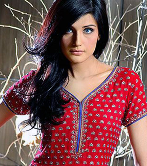 Zara Sheikh Biography, Height, Weight, Age, Boyfriend, Wiki, Family