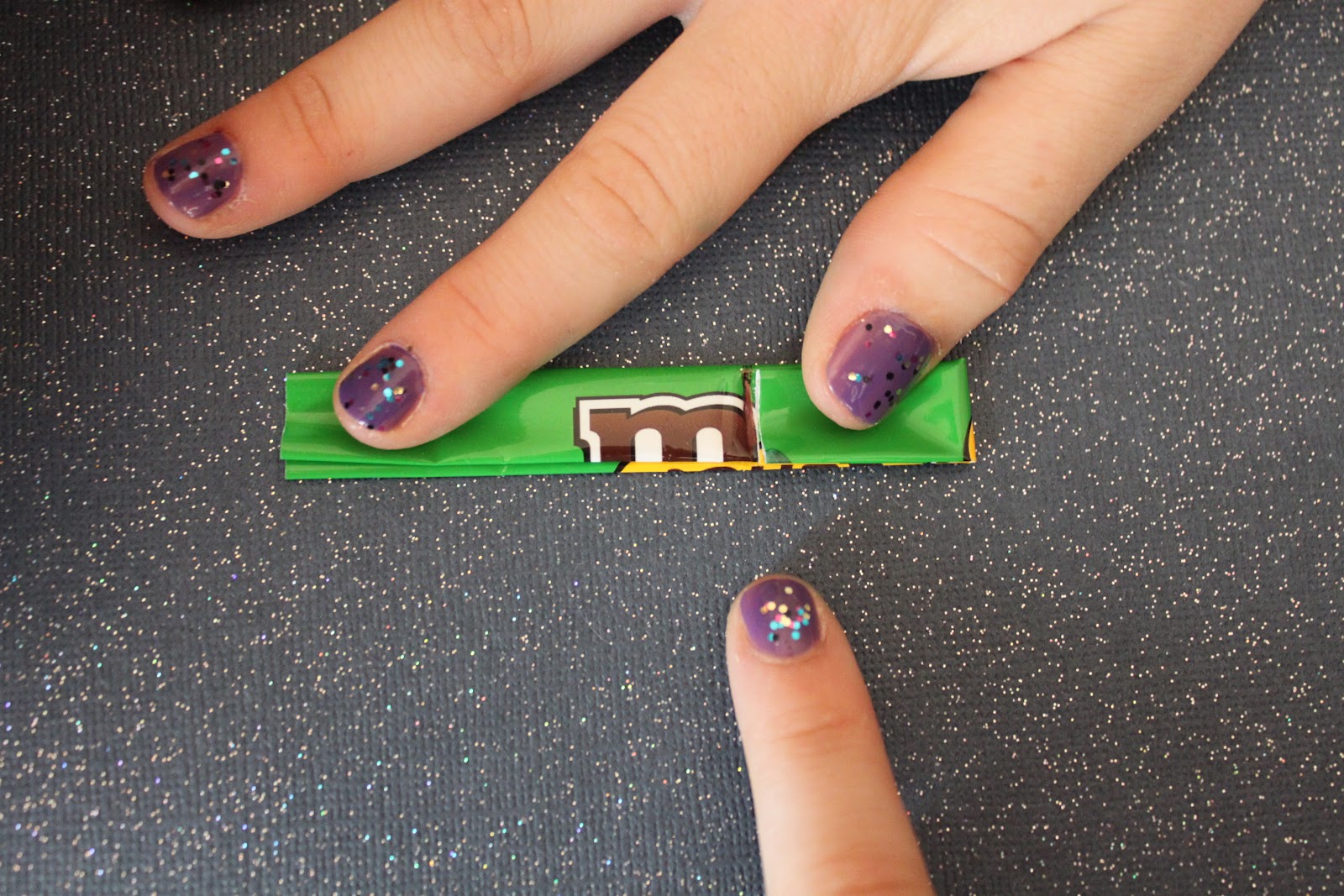 love is in the details: Candy Wrapper Accessories- a tutorial