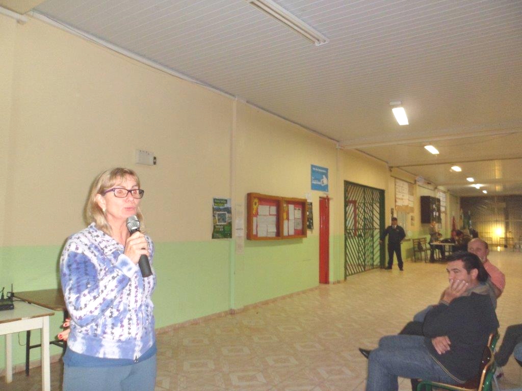 Sinte : Comunidade escolar da EEB Pedro Maciel se mobiliza contra o reordenamento do ensino ...