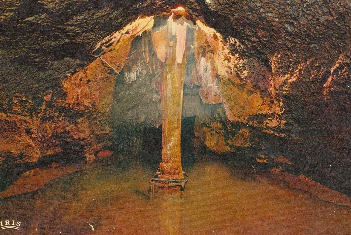 Postcards of the world - waterfalls & caves ...: Belgia - Grottes de ...