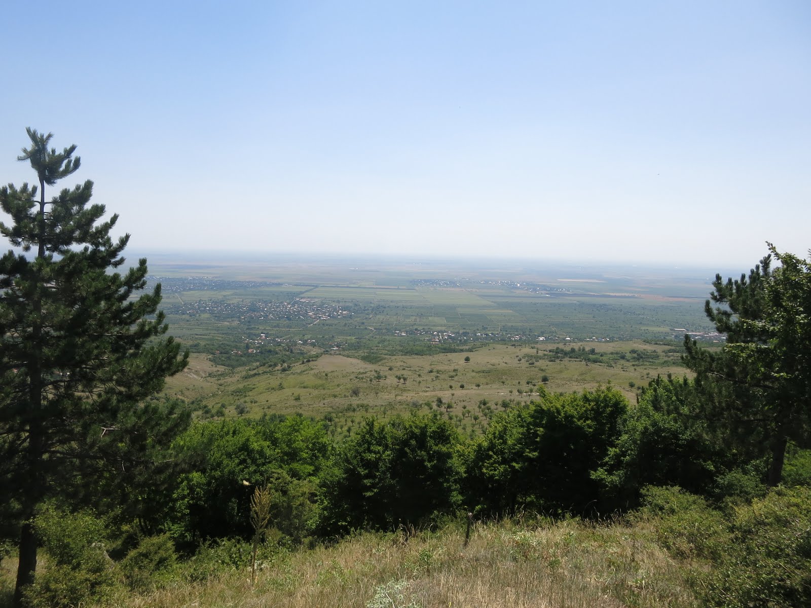 LEISURE&CHINESEro: Cetatea dacică de la Gruiu Dării, Comuna Pietroasele ...